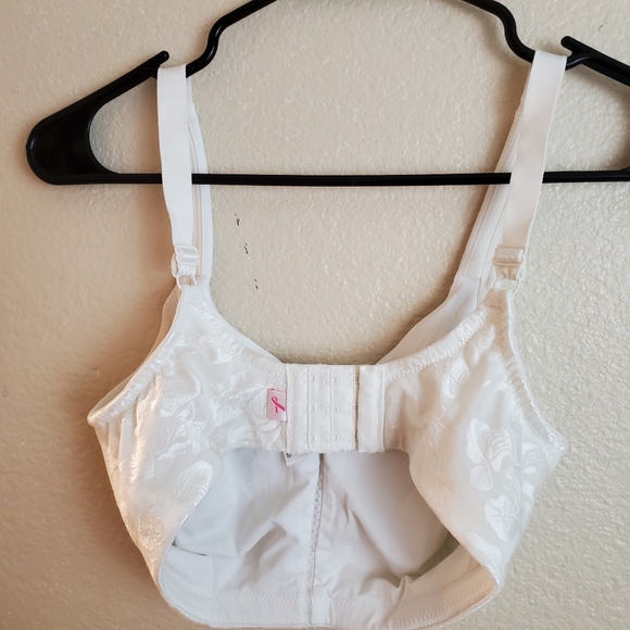 Wacoal | Intimates & Sleepwear | Wacoal Wireless Seamless Soft Cups ...